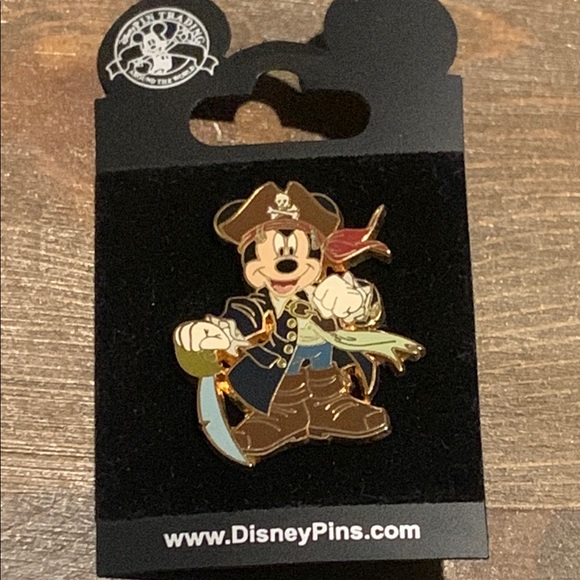 Disney | Jewelry | Disney Pin New Pirate Mickey Leaning On Sword ...
